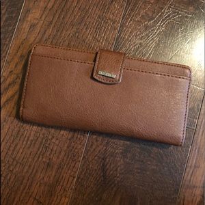 Relic Bags | Wallet | Poshmark